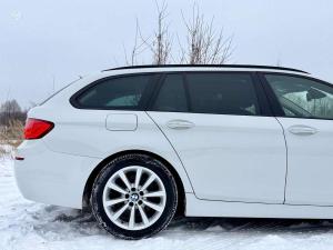 White BMW 520 2012 in Siauliai, with an engine capacity of 2.00 L and mileage of 259 thousand km for 10550 €, photo 11 on AUTOMOTO.COM.LV