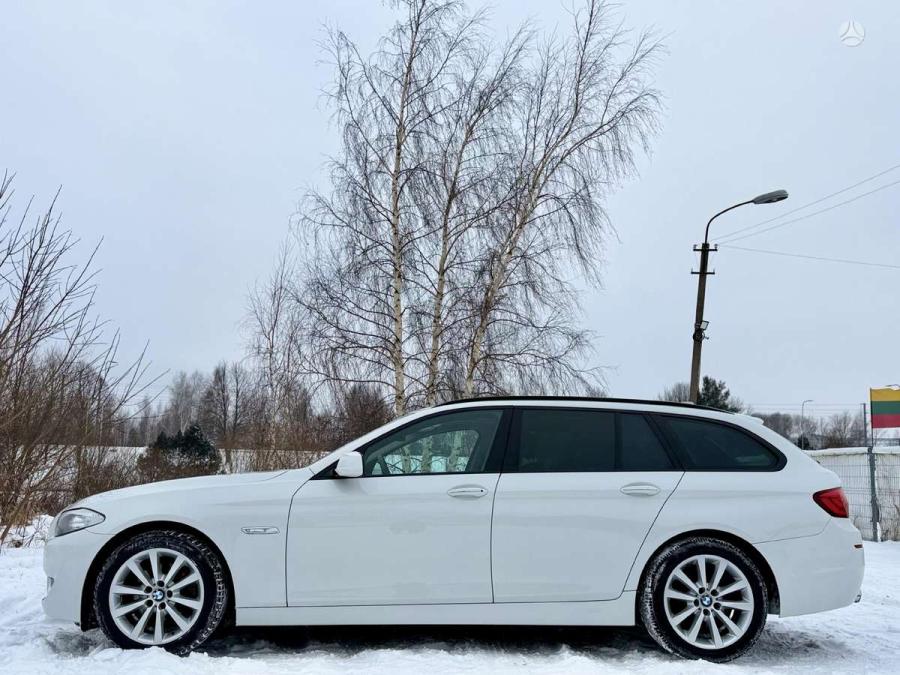 White BMW 520 2012 in Siauliai, with an engine capacity of 2.00 L and mileage of 259 thousand km for 10550 €, photo 13 on AUTOMOTO.COM.LV