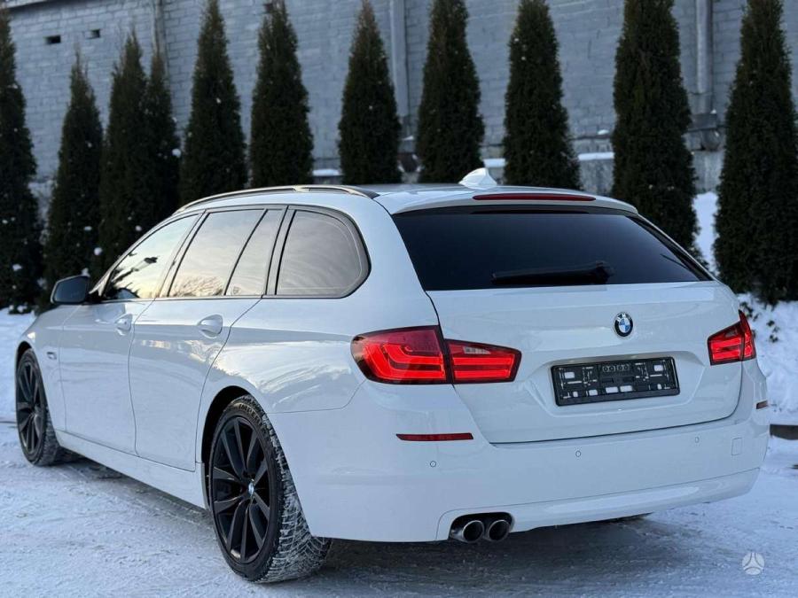 White BMW 520 2012 in Siauliai, with an engine capacity of 2.00 L and mileage of 290 thousand km for 9950 €, photo 9 on AUTOMOTO.COM.LV