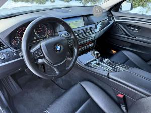 White BMW 520 2012 in Siauliai, with an engine capacity of 2.00 L and mileage of 290 thousand km for 9950 €, photo 13 on AUTOMOTO.COM.LV