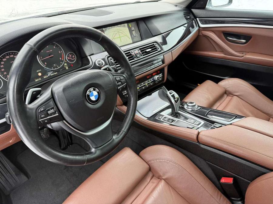 Balts BMW 520 2012 Šauļi, ar dzinēja tilpumu 2.00 L un nobraukumu 269 tūkst. km par 10650 €, foto 23 vietnē AUTOMOTO.COM.LV