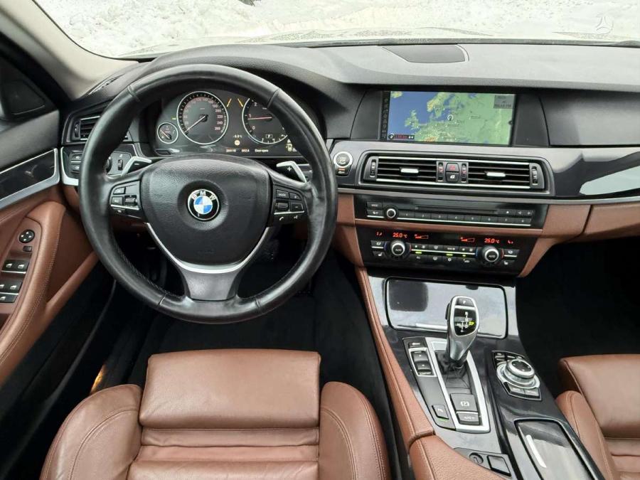 Balts BMW 520 2012 Šauļi, ar dzinēja tilpumu 2.00 L un nobraukumu 269 tūkst. km par 10650 €, foto 26 vietnē AUTOMOTO.COM.LV