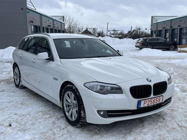 White BMW 520 2012 in Jonava, with an engine capacity of 2.00 L and mileage of 298 thousand km for 7100 €, photo 1 on AUTOMOTO.COM.LV