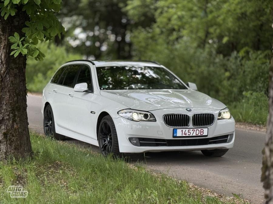 White BMW 520 2012 in Kaunas, with an engine capacity of 2.00 L and mileage of 237 thousand km for 8300 €, photo 1 on AUTOMOTO.COM.LV
