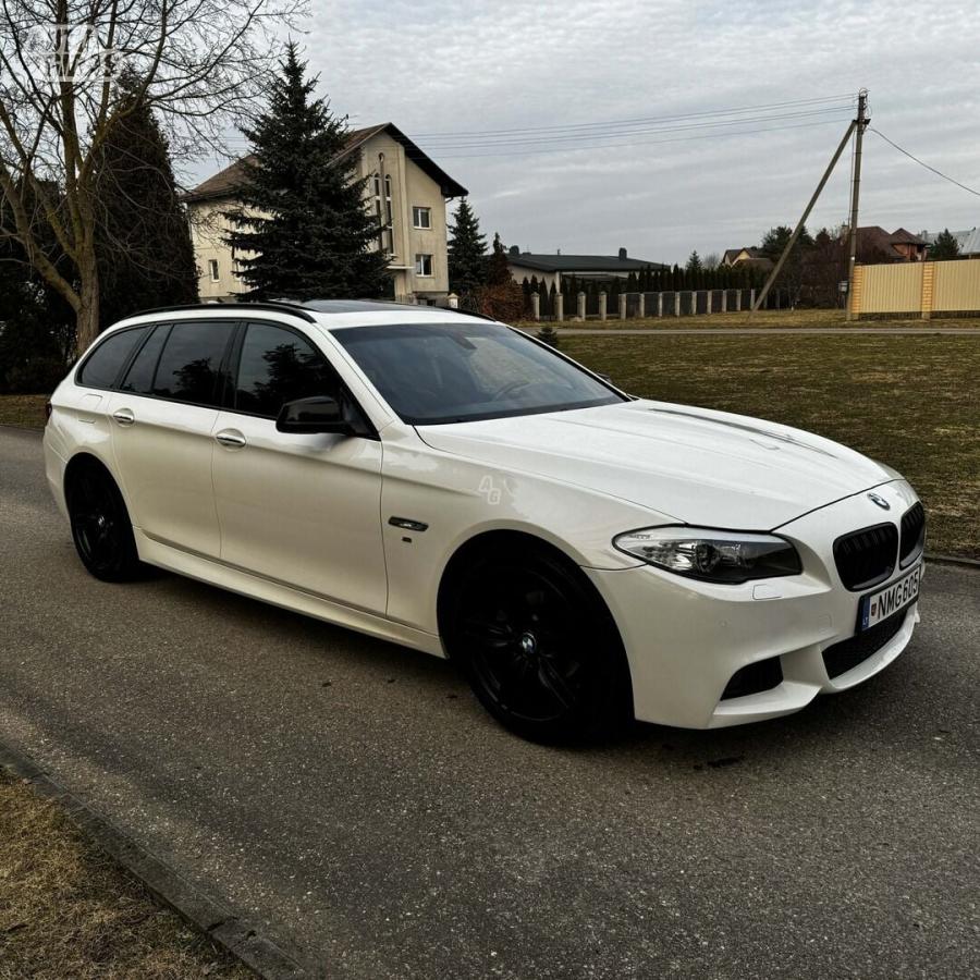 White BMW 520 2012 in Vilnius, with an engine capacity of 2.00 L and mileage of 226 thousand km for 7250 €, photo 5 on AUTOMOTO.COM.LV