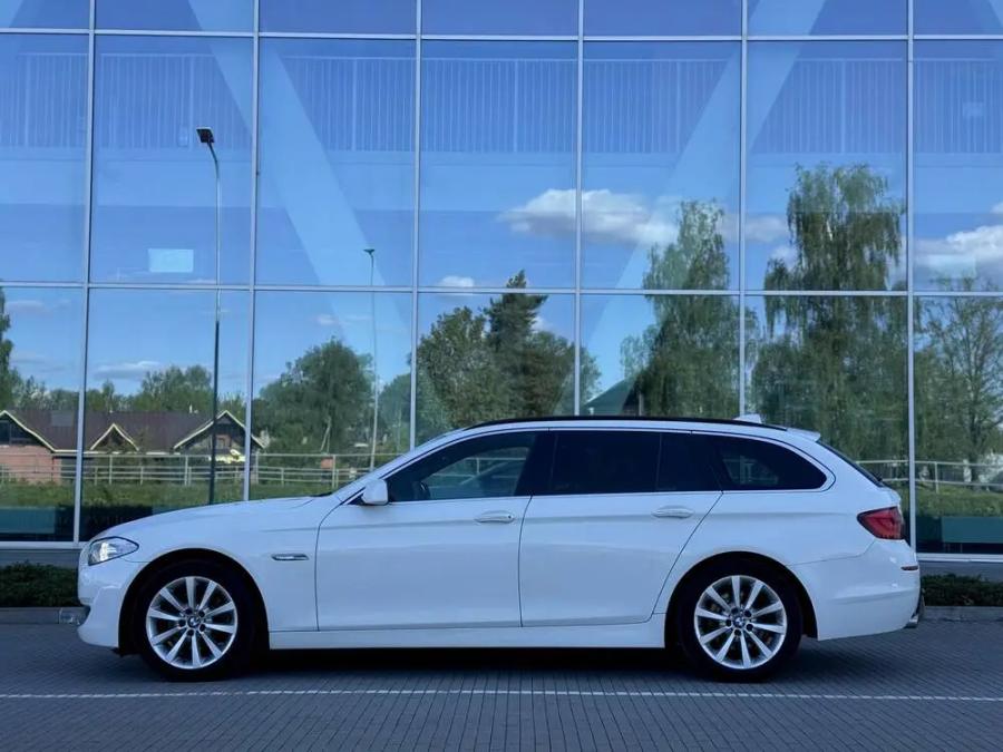 Balts BMW 520 2012 Rēzekne, ar dzinēja tilpumu 2.00 L un nobraukumu 277 tūkst. km par 7990 €, foto 7 vietnē AUTOMOTO.COM.LV