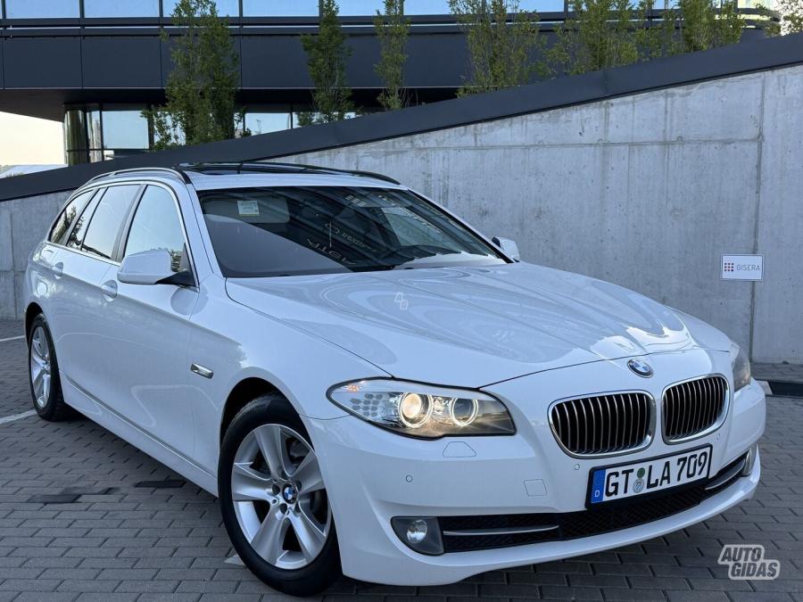 White BMW 520 2012 in Kaunas, with an engine capacity of 2.00 L and mileage of 298 thousand km for 7990 €, photo 6 on AUTOMOTO.COM.LV
