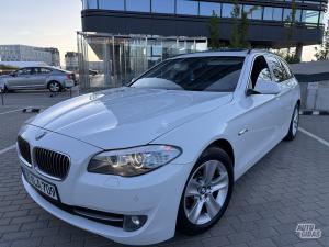 White BMW 520 2012 in Kaunas, with an engine capacity of 2.00 L and mileage of 298 thousand km for 7990 €, photo 14 on AUTOMOTO.COM.LV