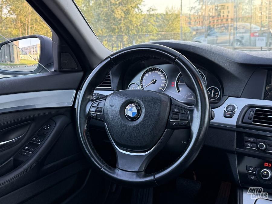 White BMW 520 2012 in Kaunas, with an engine capacity of 2.00 L and mileage of 298 thousand km for 7990 €, photo 28 on AUTOMOTO.COM.LV