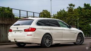 White BMW 520 2012 in Vilnius, with an engine capacity of 2.00 L and mileage of 429 thousand km for 7200 €, photo 10 on AUTOMOTO.COM.LV