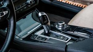 White BMW 520 2012 in Vilnius, with an engine capacity of 2.00 L and mileage of 429 thousand km for 7200 €, photo 14 on AUTOMOTO.COM.LV