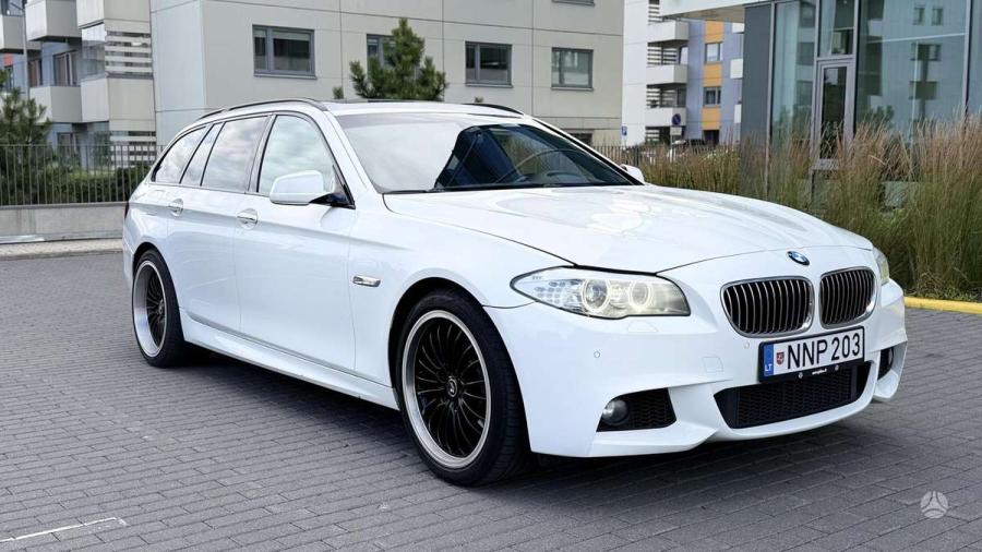 White BMW 520 2012 in Vilnius, with an engine capacity of 2.00 L and mileage of 314 thousand km for 9500 €, photo 8 on AUTOMOTO.COM.LV