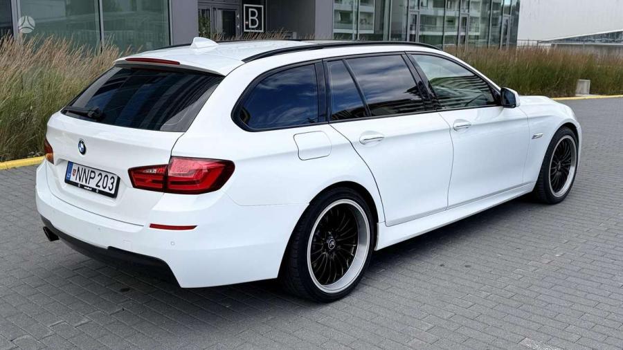 White BMW 520 2012 in Vilnius, with an engine capacity of 2.00 L and mileage of 314 thousand km for 9500 €, photo 10 on AUTOMOTO.COM.LV