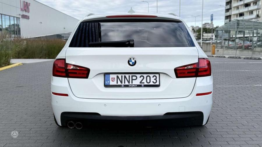 White BMW 520 2012 in Vilnius, with an engine capacity of 2.00 L and mileage of 314 thousand km for 9500 €, photo 13 on AUTOMOTO.COM.LV