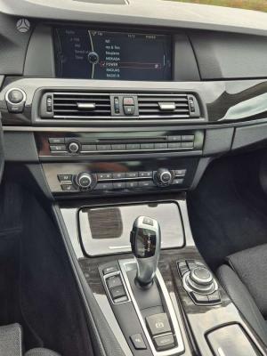 White BMW 520 2012 in Vilnius, with an engine capacity of 2.00 L and mileage of 330 thousand km for 8800 €, photo 13 on AUTOMOTO.COM.LV