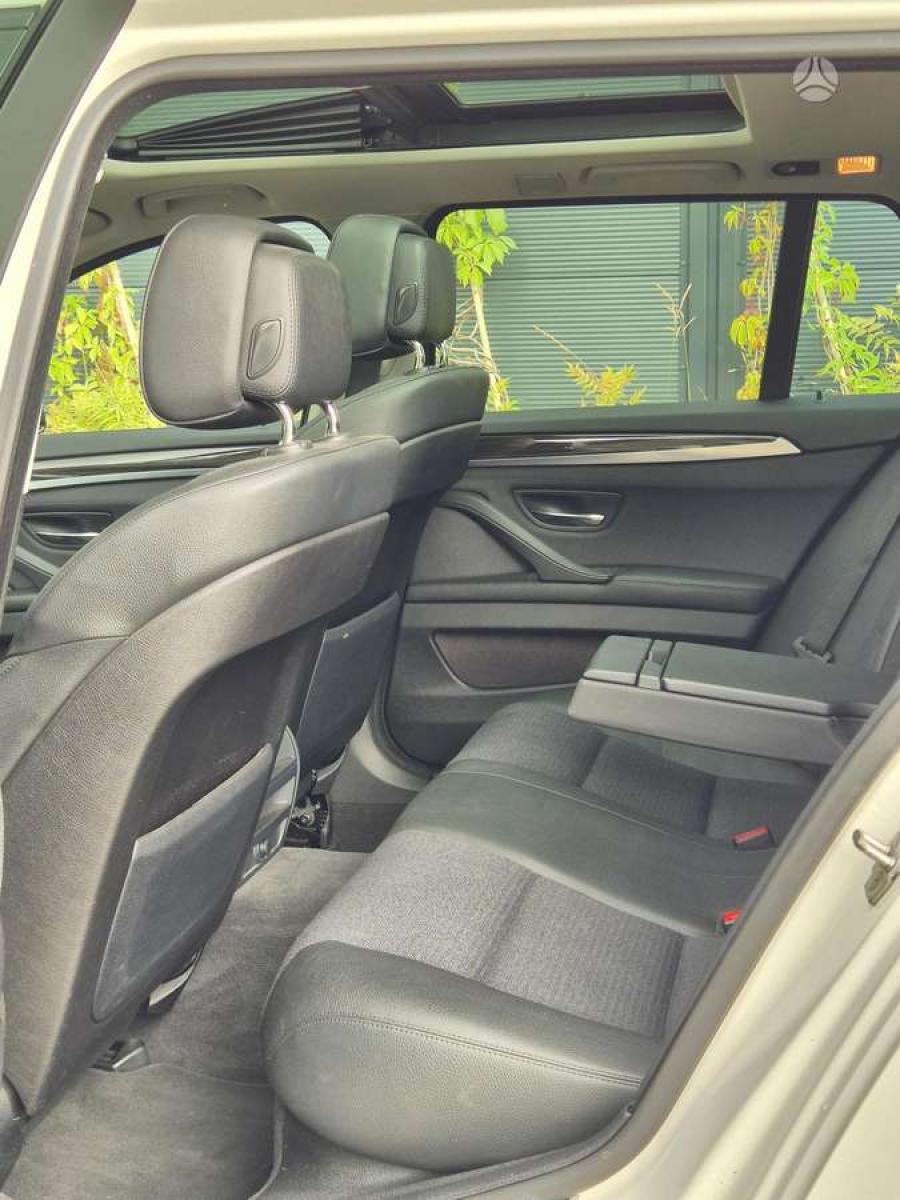 White BMW 520 2012 in Vilnius, with an engine capacity of 2.00 L and mileage of 330 thousand km for 8800 €, photo 18 on AUTOMOTO.COM.LV