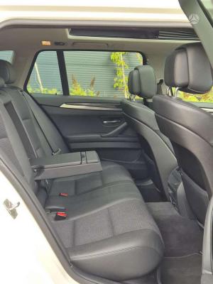 White BMW 520 2012 in Vilnius, with an engine capacity of 2.00 L and mileage of 330 thousand km for 7999 €, photo 12 on AUTOMOTO.COM.LV