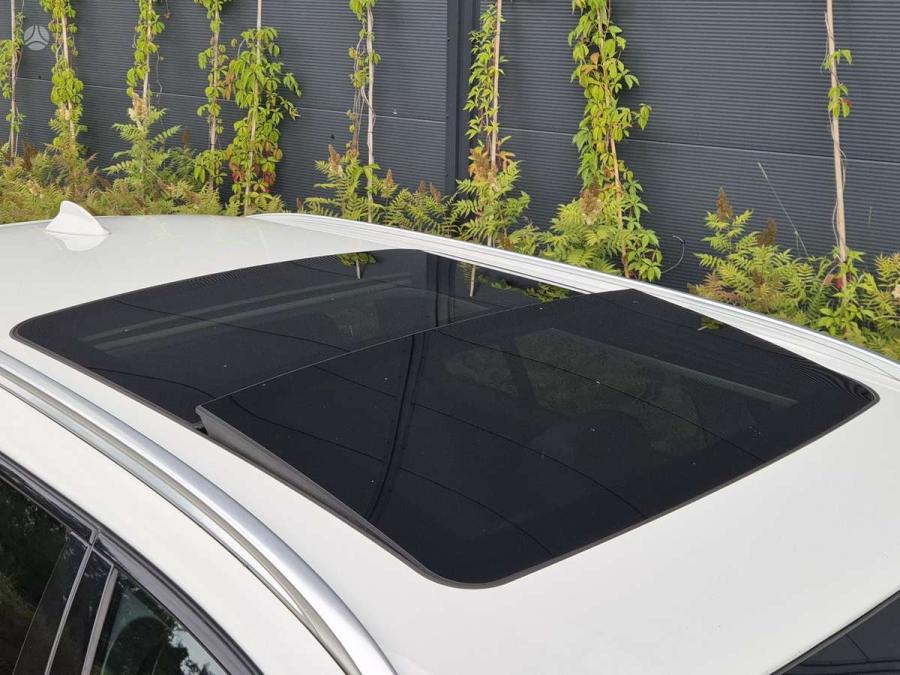 White BMW 520 2012 in Vilnius, with an engine capacity of 2.00 L and mileage of 330 thousand km for 7999 €, photo 20 on AUTOMOTO.COM.LV