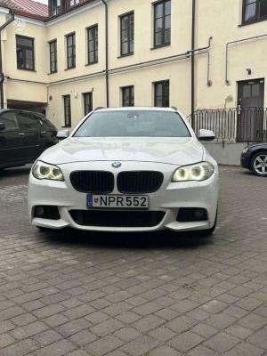 Balts BMW 520 2012 Viļņa, ar dzinēja tilpumu 2.00 L un nobraukumu 319 tūkst. km par 8149 €, foto  vietnē AUTOMOTO.COM.LV