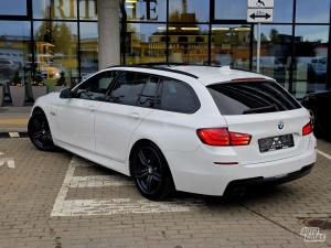 White BMW 520 2012 in Kaunas, with an engine capacity of 2.00 L and mileage of 326 thousand km for 8599 €, photo 5 on AUTOMOTO.COM.LV