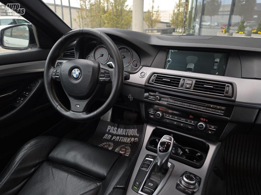 White BMW 520 2012 in Kaunas, with an engine capacity of 2.00 L and mileage of 326 thousand km for 8599 €, photo 14 on AUTOMOTO.COM.LV