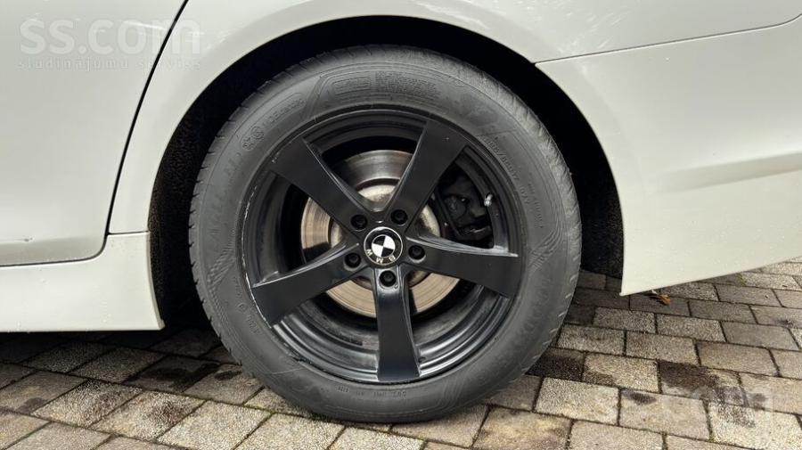 Balts BMW 520 2012 Rīga, ar dzinēja tilpumu 2.00 L un nobraukumu 230 tūkst. km par 11500 €, foto 12 vietnē AUTOMOTO.COM.LV