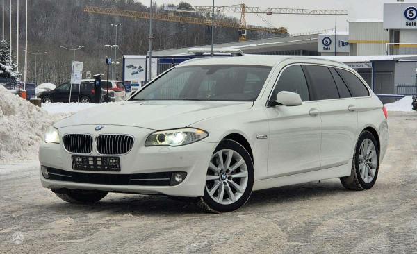 White BMW 520 2013 in Vilnius, with an engine capacity of 2.00 L and mileage of 330 thousand km for 6999 €, photo 1 on AUTOMOTO.COM.LV