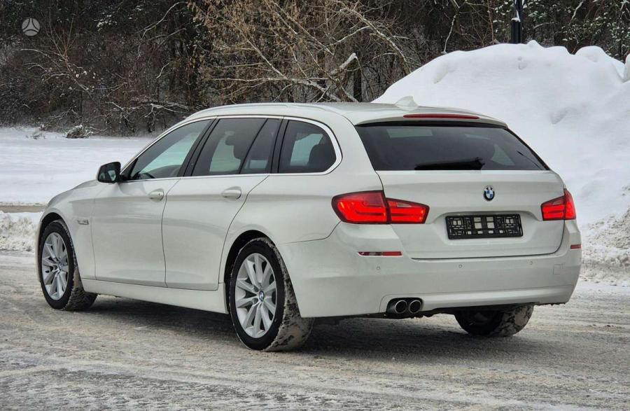 Balts BMW 520 2013 Viļņa, ar dzinēja tilpumu 2.00 L un nobraukumu 330 tūkst. km par 6999 €, foto 3 vietnē AUTOMOTO.COM.LV