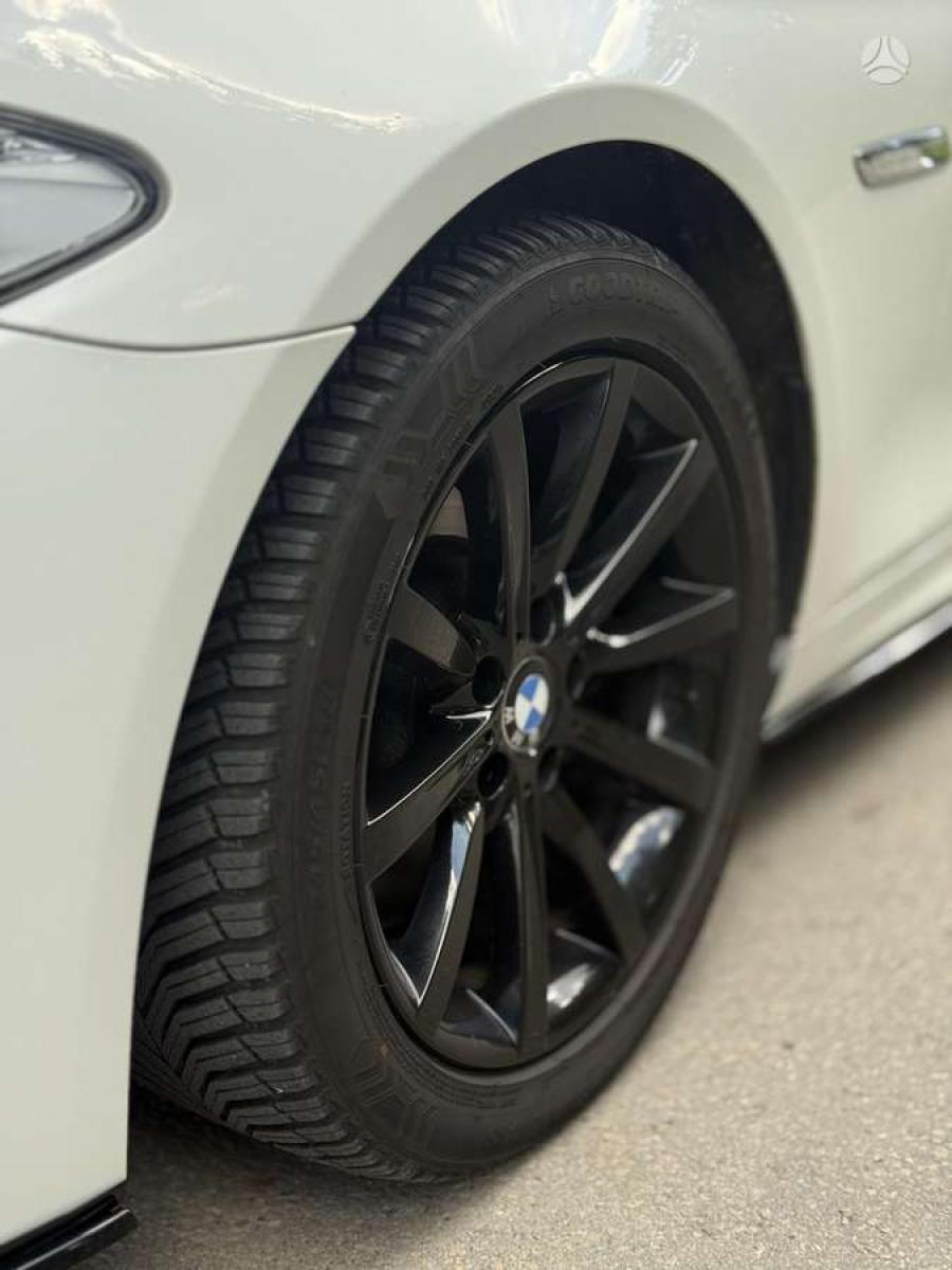 White BMW 520 2013 in Kaunas, with an engine capacity of 2.00 L and mileage of 280 thousand km for 9950 €, photo 23 on AUTOMOTO.COM.LV