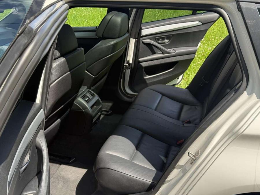 White BMW 520 2013 in Kaunas, with an engine capacity of 2.00 L and mileage of 280 thousand km for 9950 €, photo 31 on AUTOMOTO.COM.LV