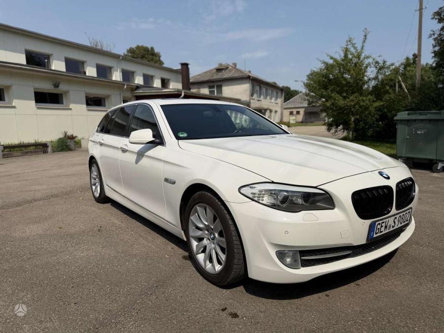 Balts BMW 520 2013 Tauragė, ar dzinēja tilpumu 2.00 L un nobraukumu 275 tūkst. km par 7200 €, foto 1 vietnē AUTOMOTO.COM.LV