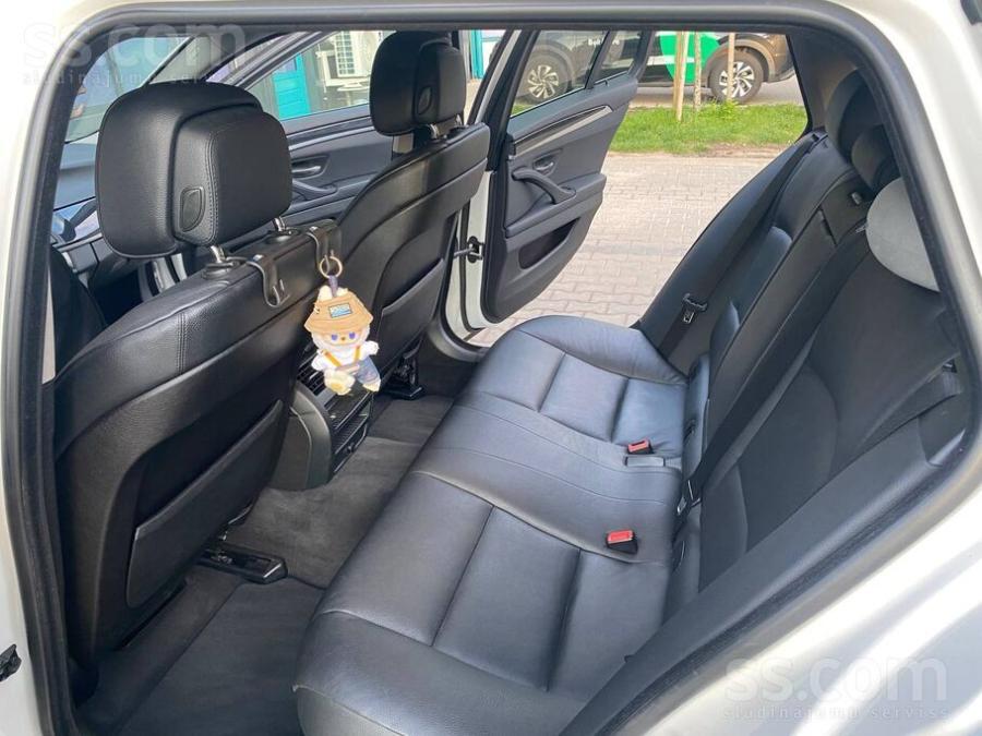 White BMW 520 2013 in Riga, with an engine capacity of 2.00 L and mileage of 337 thousand km for 8400 €, photo 21 on AUTOMOTO.COM.LV