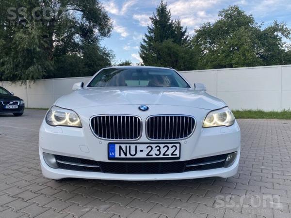 BMW 520 2013 in Riga on AUTOMOTO.COM.LV White BMW 520 2013 in Riga, with an engine capacity of 2.00 L and mileage of 337 thousand km for 8400 €, photo 4 on AUTOMOTO.COM.LV