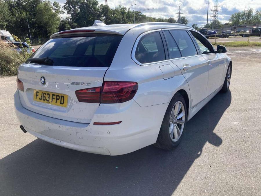 Balts BMW 520 2013 Kauņa, ar dzinēja tilpumu 2.00 L un nobraukumu 241 tūkst. km par 2750 €, foto 5 vietnē AUTOMOTO.COM.LV