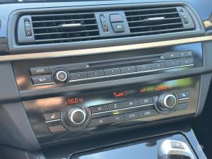 Balts BMW 520 2013 Telšiai, ar dzinēja tilpumu 2.00 L un nobraukumu 285 tūkst. km par 7200 €, foto 16 vietnē AUTOMOTO.COM.LV