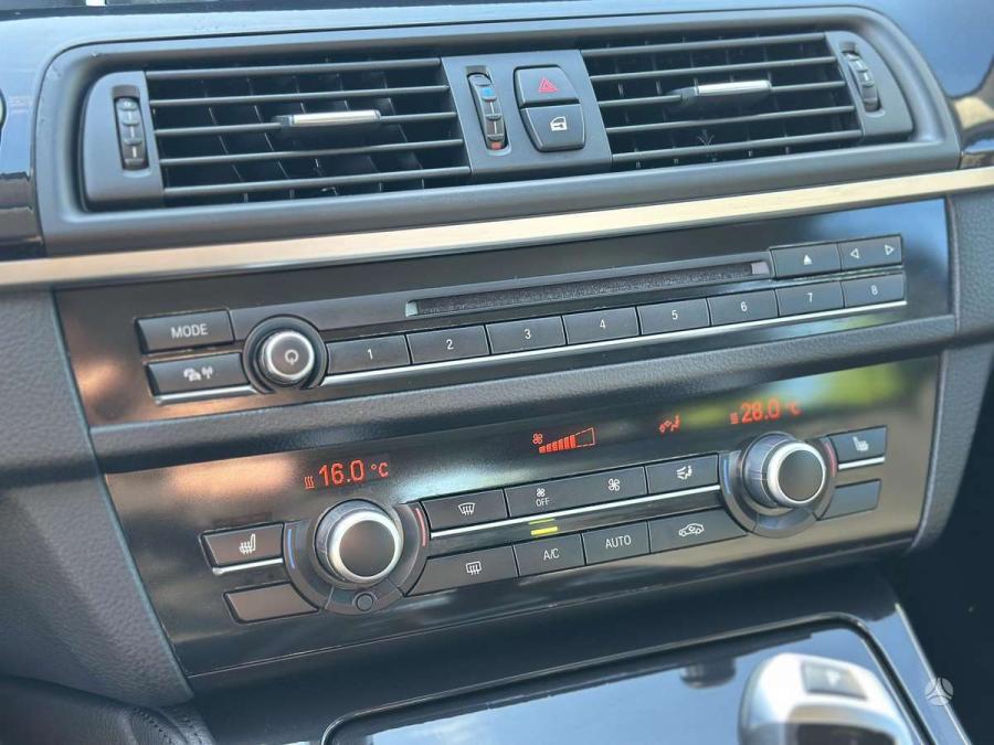 Balts BMW 520 2013 Telšiai, ar dzinēja tilpumu 2.00 L un nobraukumu 285 tūkst. km par 7200 €, foto 16 vietnē AUTOMOTO.COM.LV