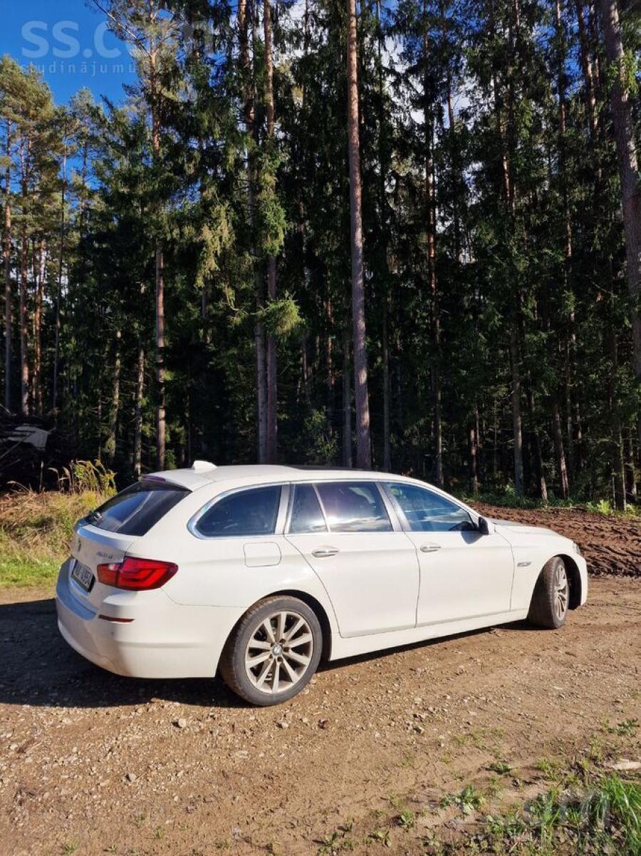 White BMW 520 2013 in Bauska, with an engine capacity of 2.00 L and mileage of 448 thousand km for 5900 €, photo 1 on AUTOMOTO.COM.LV