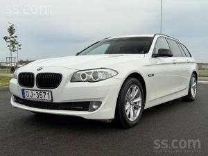 White BMW 520 2013 in Liepaja, with an engine capacity of 2.00 L and mileage of 331 thousand km for 7990 €, photo 5 on AUTOMOTO.COM.LV