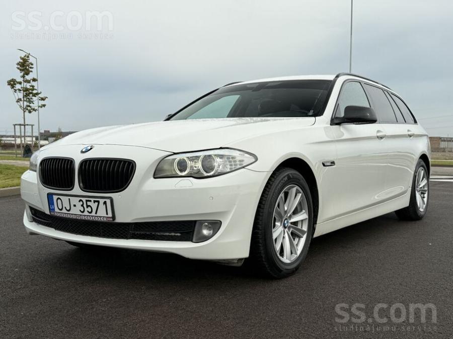 White BMW 520 2013 in Liepaja, with an engine capacity of 2.00 L and mileage of 331 thousand km for 7990 €, photo 6 on AUTOMOTO.COM.LV
