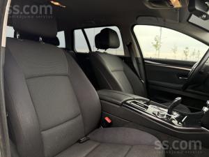White BMW 520 2013 in Liepaja, with an engine capacity of 2.00 L and mileage of 331 thousand km for 7990 €, photo 31 on AUTOMOTO.COM.LV