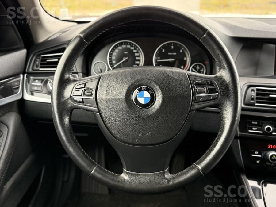White BMW 520 2013 in Liepaja, with an engine capacity of 2.00 L and mileage of 331 thousand km for 7990 €, photo 36 on AUTOMOTO.COM.LV