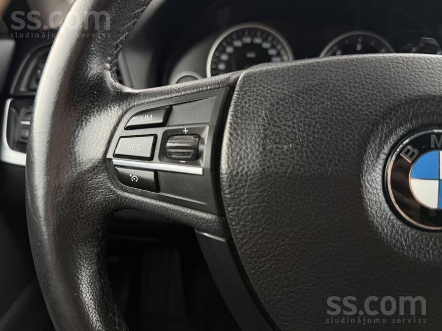 White BMW 520 2013 in Liepaja, with an engine capacity of 2.00 L and mileage of 331 thousand km for 7990 €, photo 40 on AUTOMOTO.COM.LV