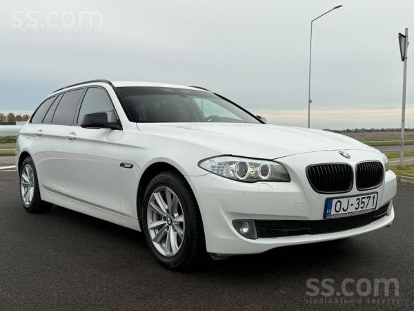 Balts BMW 520 2013 Liepāja, ar dzinēja tilpumu 2.00 L un nobraukumu 331 tūkst. km par 7990 €, foto 1 vietnē AUTOMOTO.COM.LV