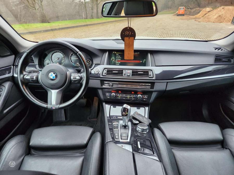 Balts BMW 520 2014 Viļņa, ar dzinēja tilpumu 2.00 L un nobraukumu 322 tūkst. km par 10350 €, foto 9 vietnē AUTOMOTO.COM.LV