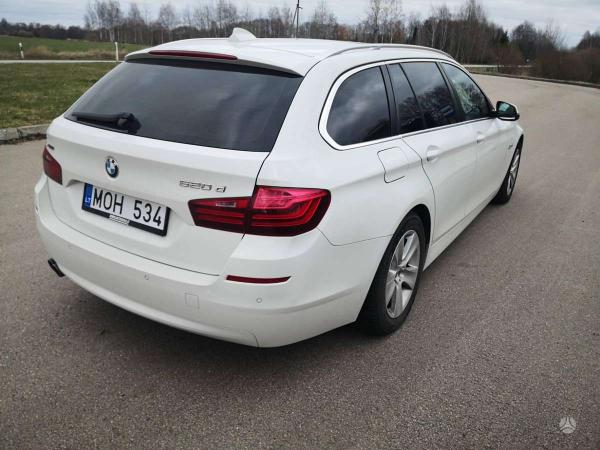 White BMW 520 2014 in Panevezys, with an engine capacity of 2.00 L and mileage of 320 thousand km for 10500 €, photo 8 on AUTOMOTO.COM.LV