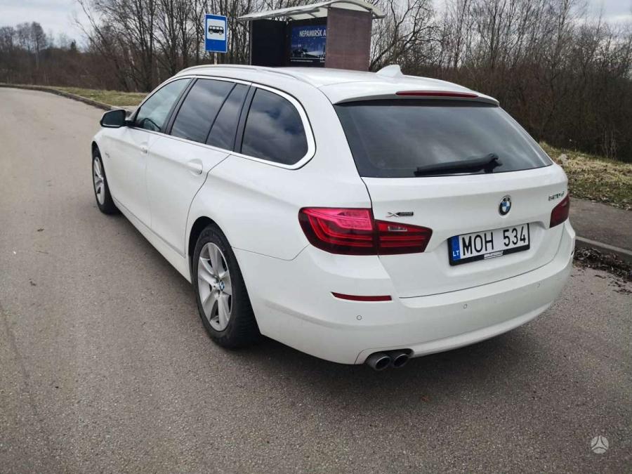 White BMW 520 2014 in Panevezys, with an engine capacity of 2.00 L and mileage of 320 thousand km for 10500 €, photo 9 on AUTOMOTO.COM.LV