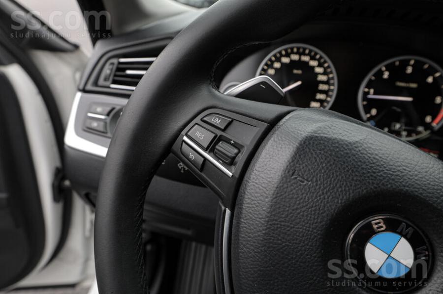 Balts BMW 520 2014 Jelgava, ar dzinēja tilpumu 2.00 L un nobraukumu 0 tūkst. km par 9750 €, foto 20 vietnē AUTOMOTO.COM.LV