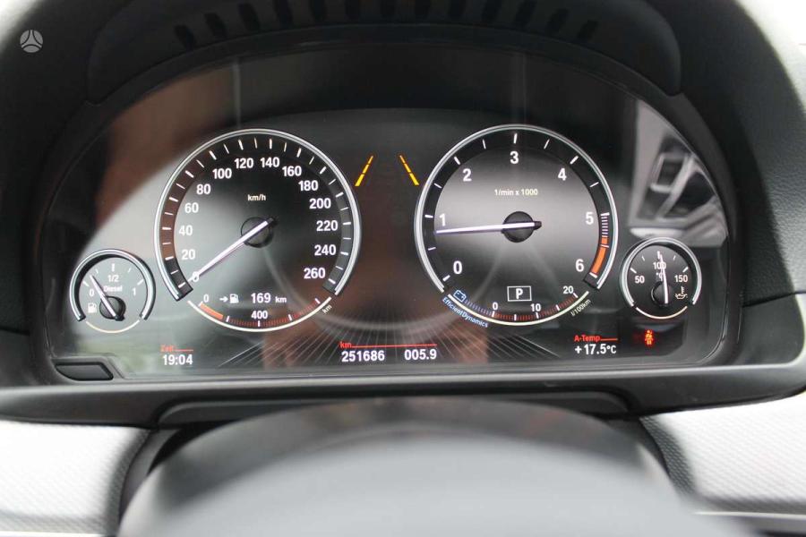 Balts BMW 520 2014 Birštonas, ar dzinēja tilpumu 2.00 L un nobraukumu 251 tūkst. km par 11150 €, foto 26 vietnē AUTOMOTO.COM.LV