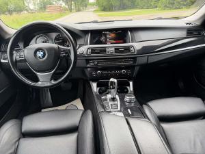 White BMW 520 2014 in Kelme, with an engine capacity of 2.00 L and mileage of 411 thousand km for 7250 €, photo 13 on AUTOMOTO.COM.LV