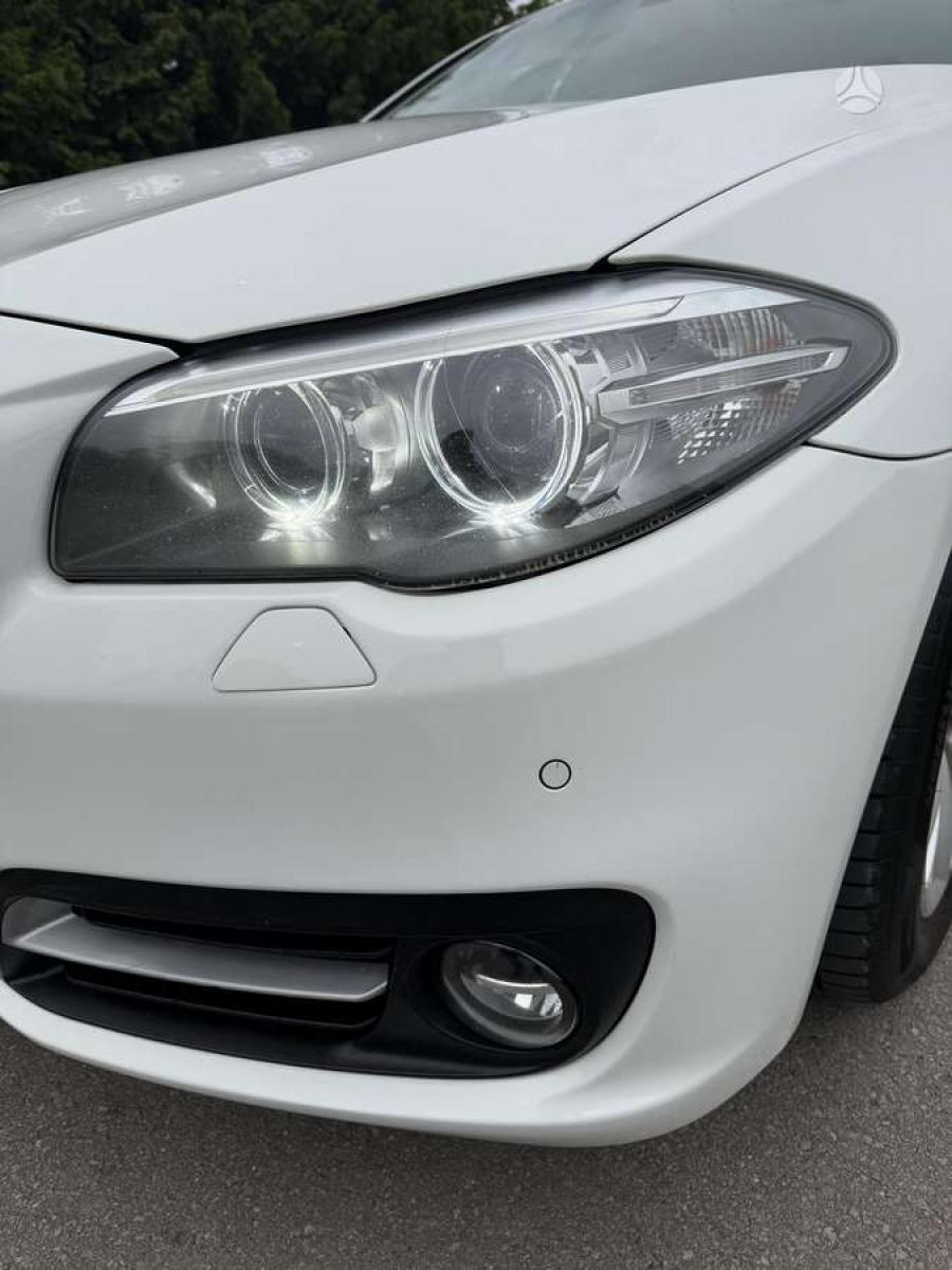 White BMW 520 2014 in Kelme, with an engine capacity of 2.00 L and mileage of 411 thousand km for 7250 €, photo 17 on AUTOMOTO.COM.LV